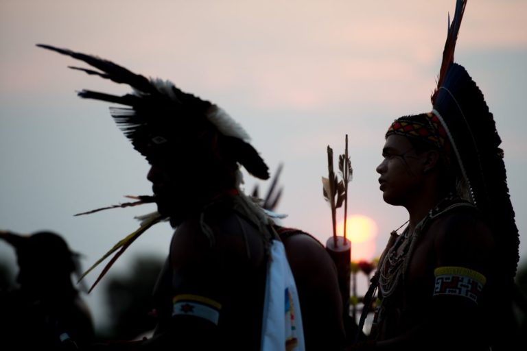 Helicóptero vai agilizar atendimento médico a índios no Amazonas ...