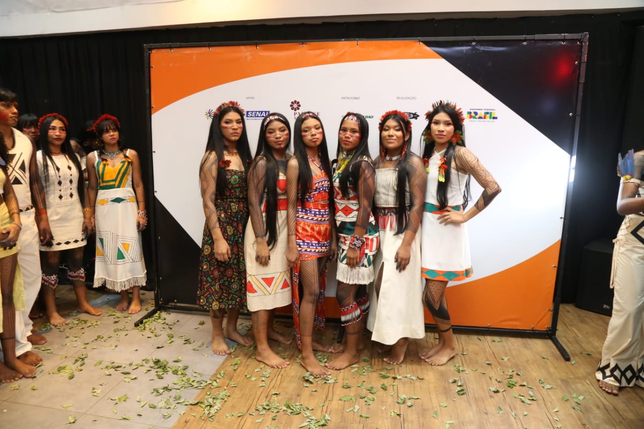 Marabá recebe desfile de moda com indígenas - Correio de Carajás