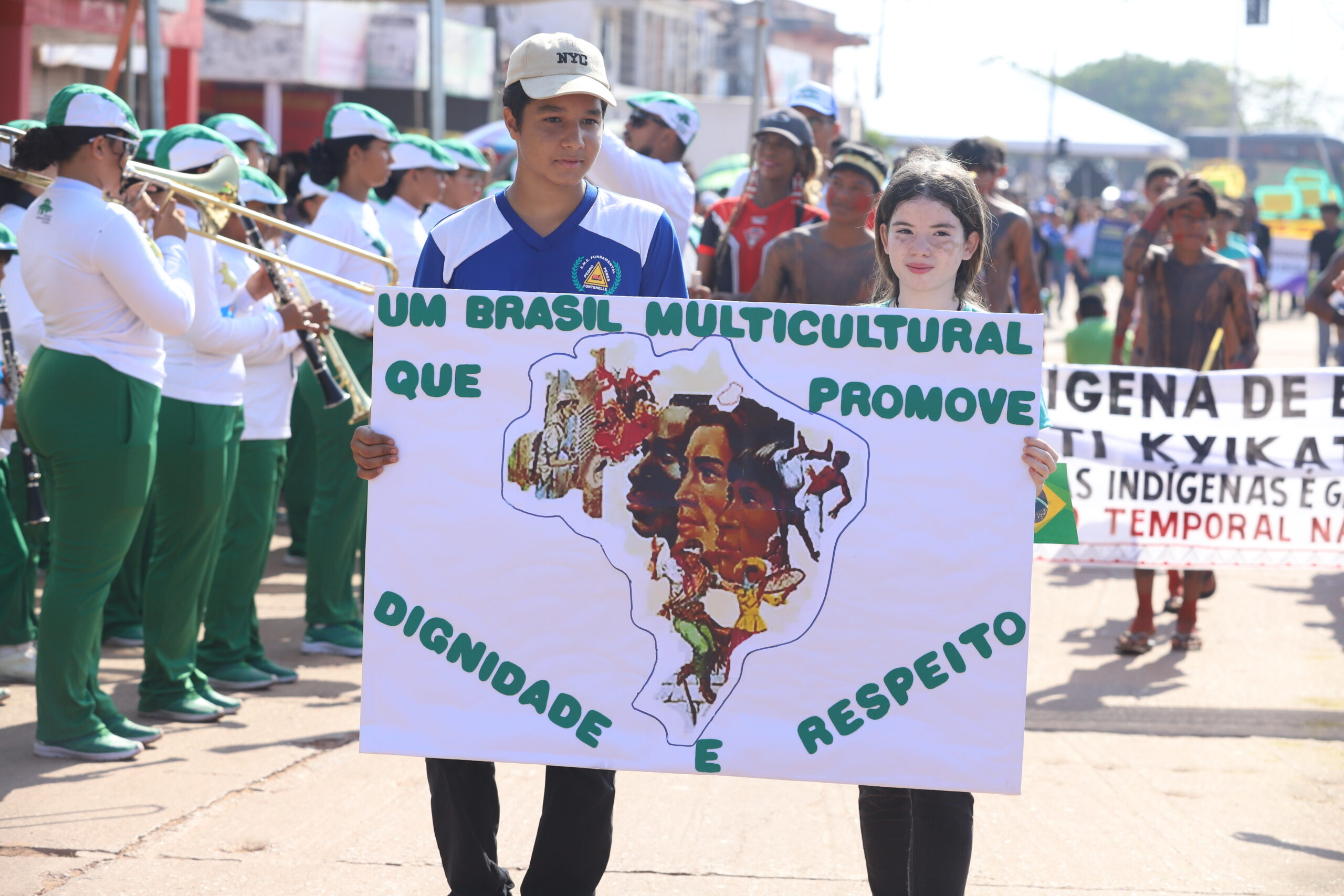 Desfile leva pluralidade e tradição a Morada Nova - Correio de Carajás