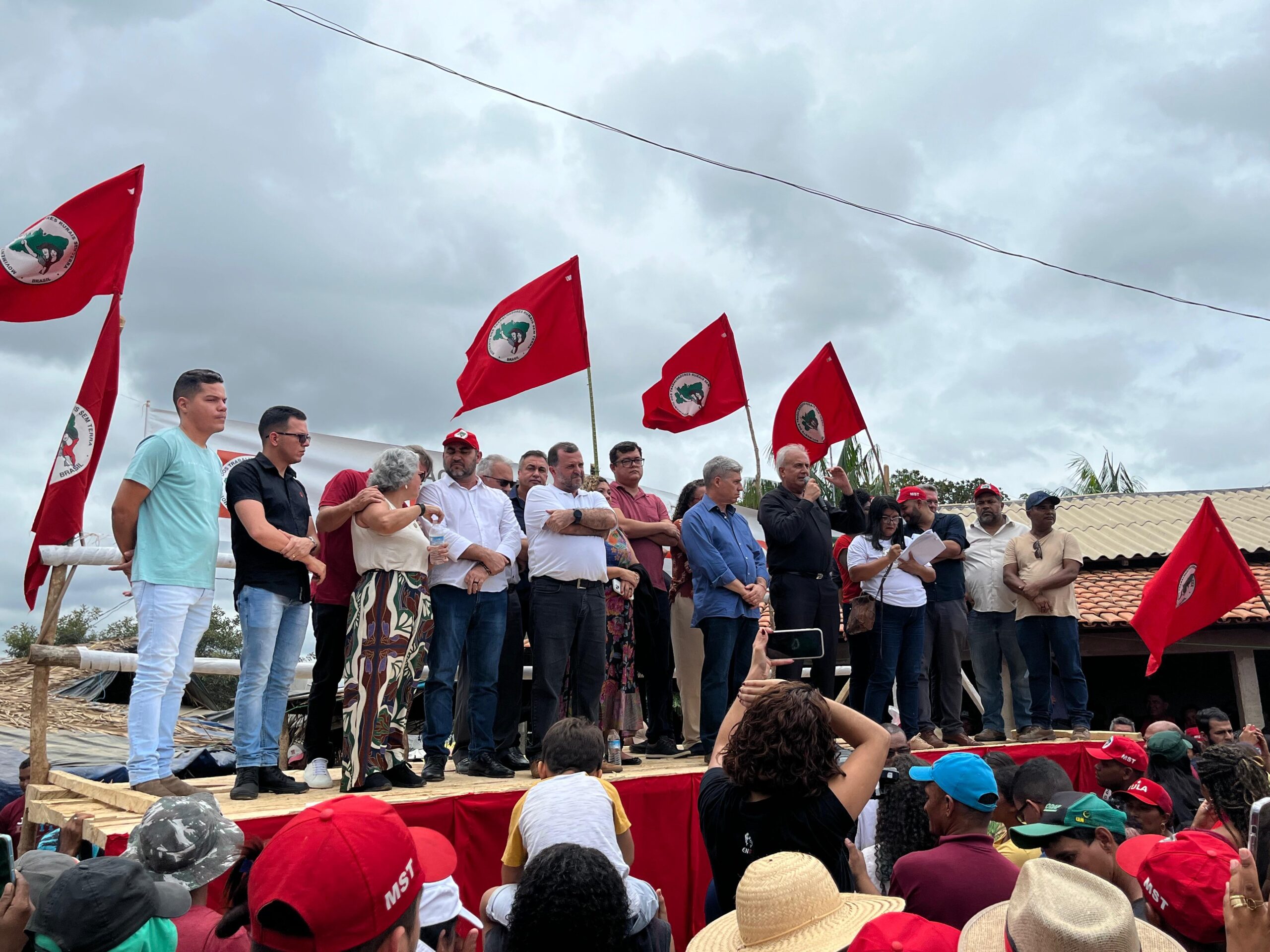 Acordo entre MST e Vale evita despejo de famílias do Projeto Cristalino ...