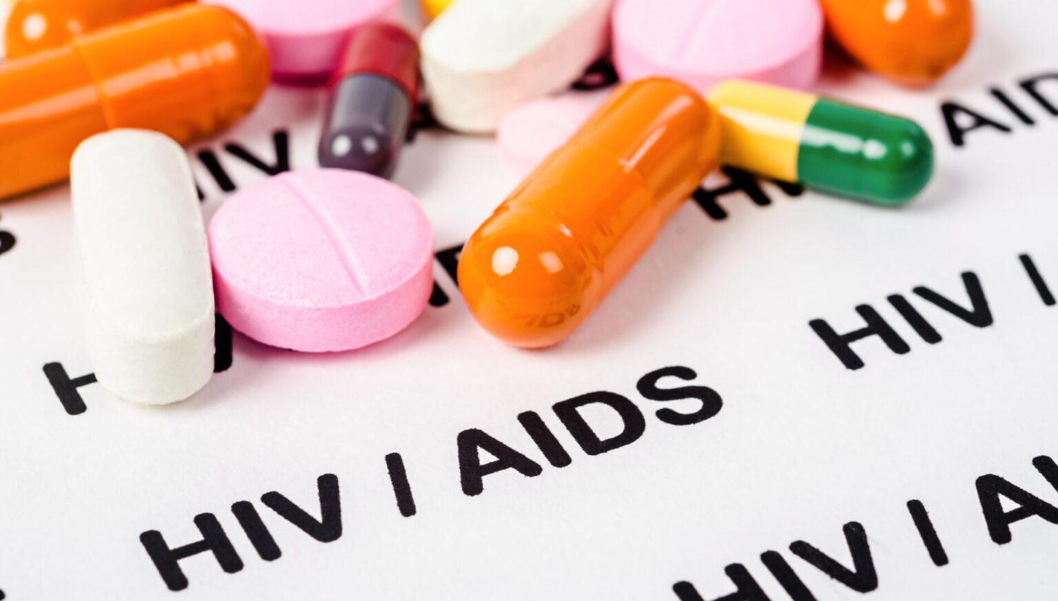 HIV/AIDS: Conscientização, Avanços e o Combate ao Estigma - Correio de ...